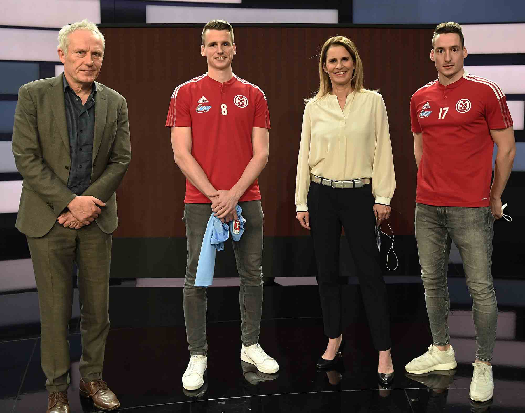 tim Kießler an legendärer ZDF-Torwand - BSV Menden